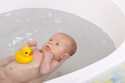 Ratgeber: So baden Sie Ihr Baby richtig